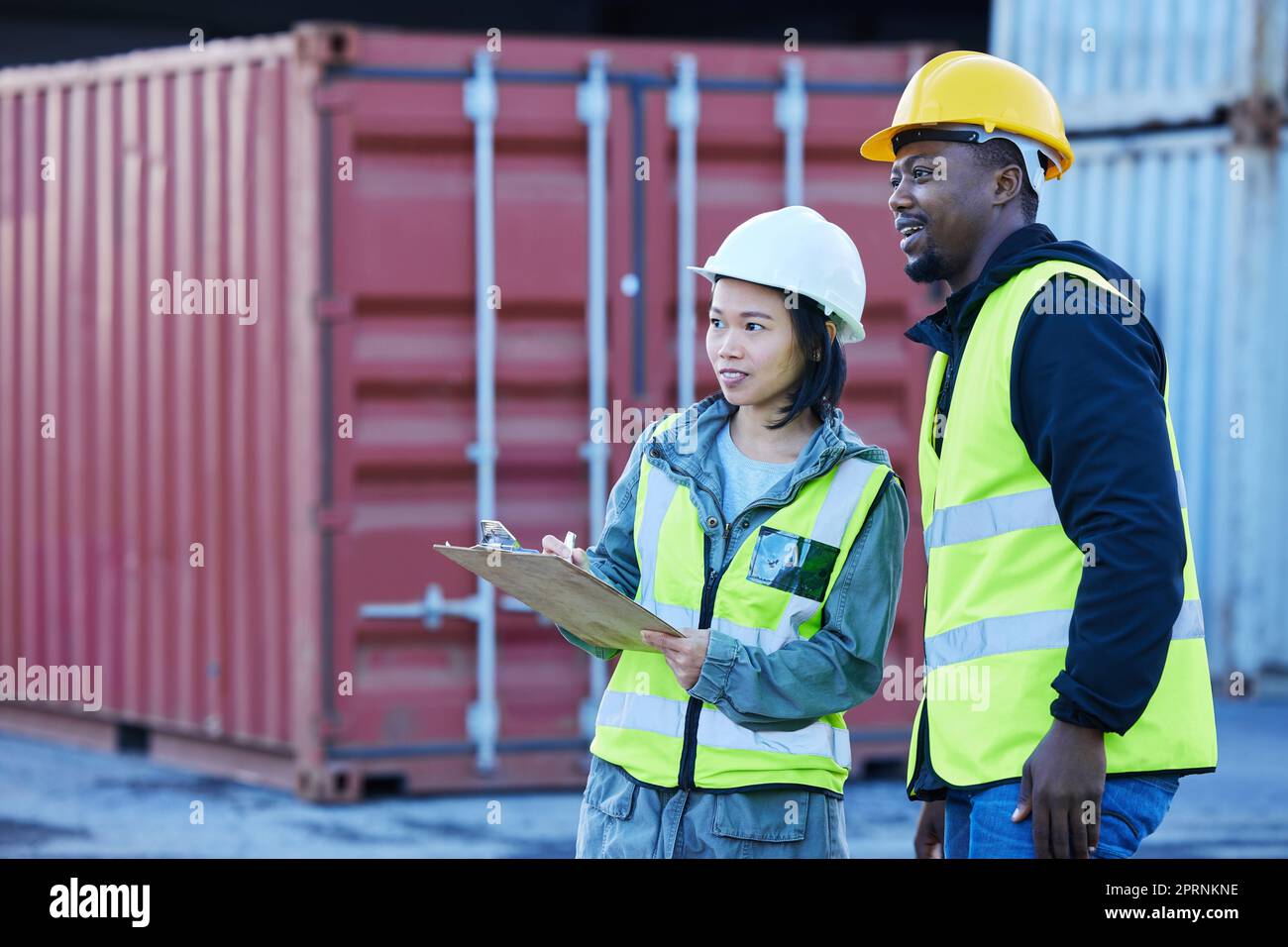 Chain inspection hi-res stock photography and images - Alamy