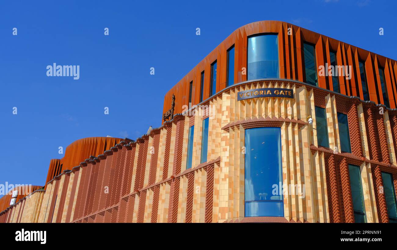 Victoria place leeds hi-res stock photography and images - Alamy