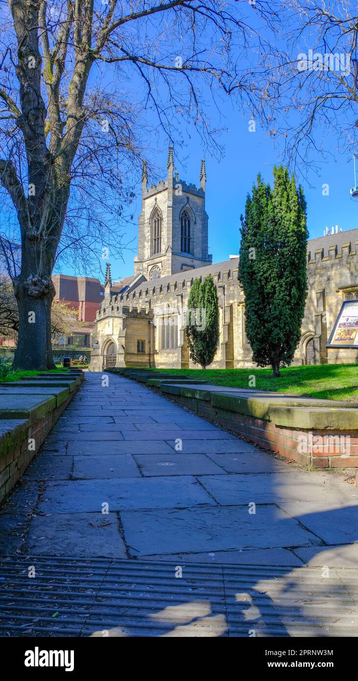 Leeds church modern architecture hi-res stock photography and images ...