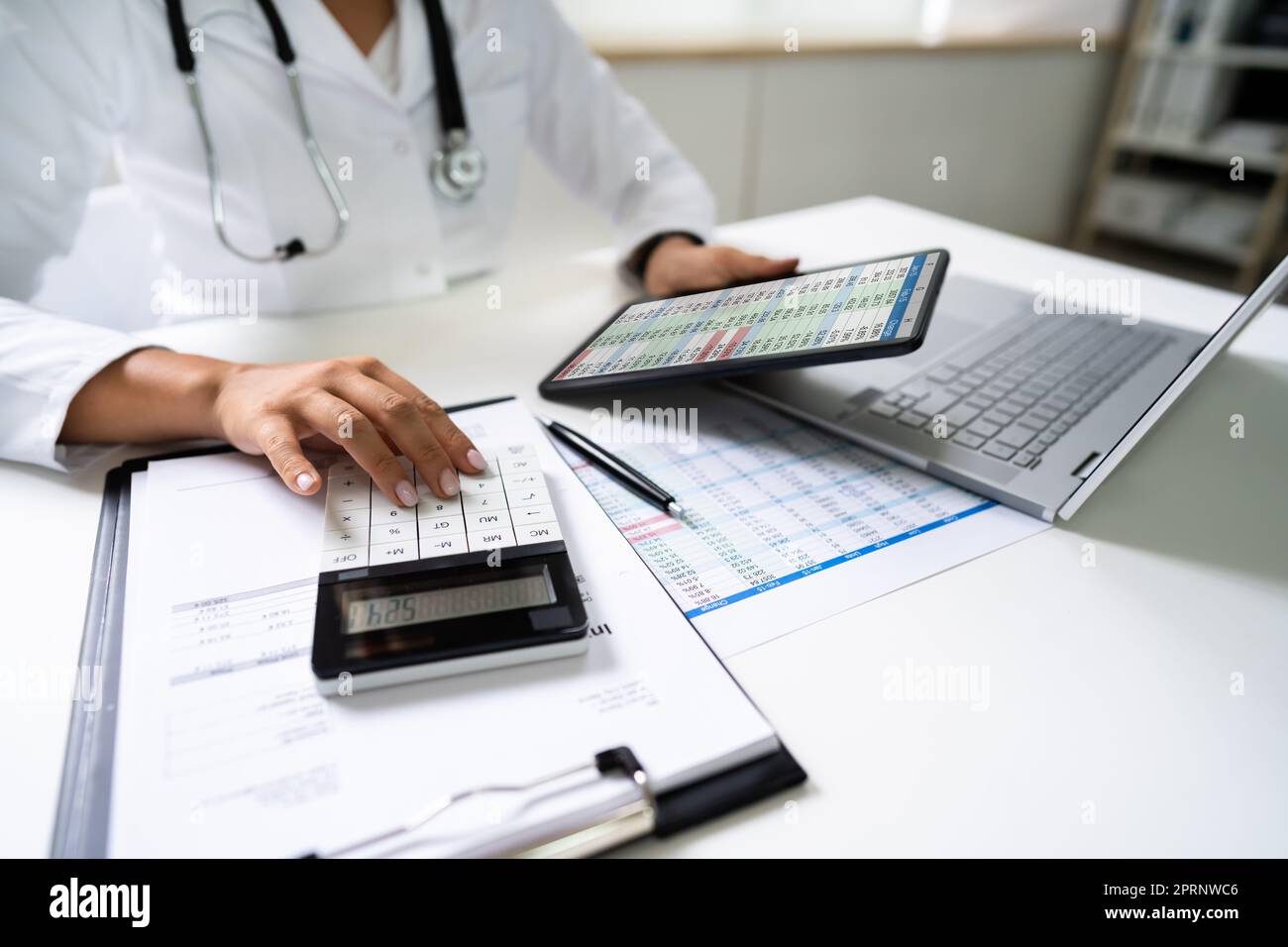Medical computer billing hi-res stock photography and images - Alamy