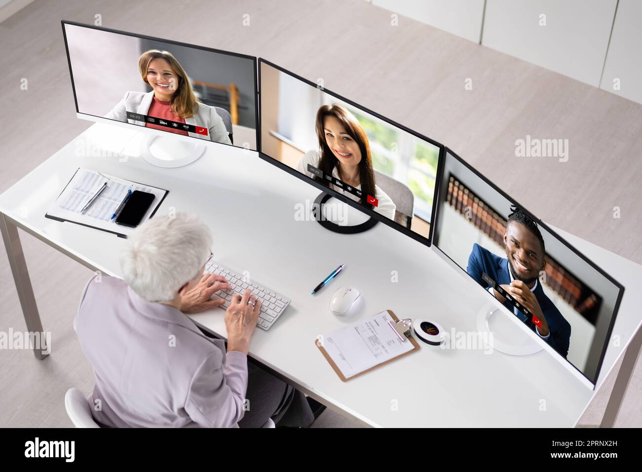 Virtual Remote Business Staff Training Meeting Stock Photo - Alamy