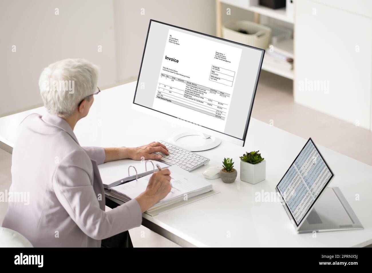 Business tax tech hi-res stock photography and images - Alamy