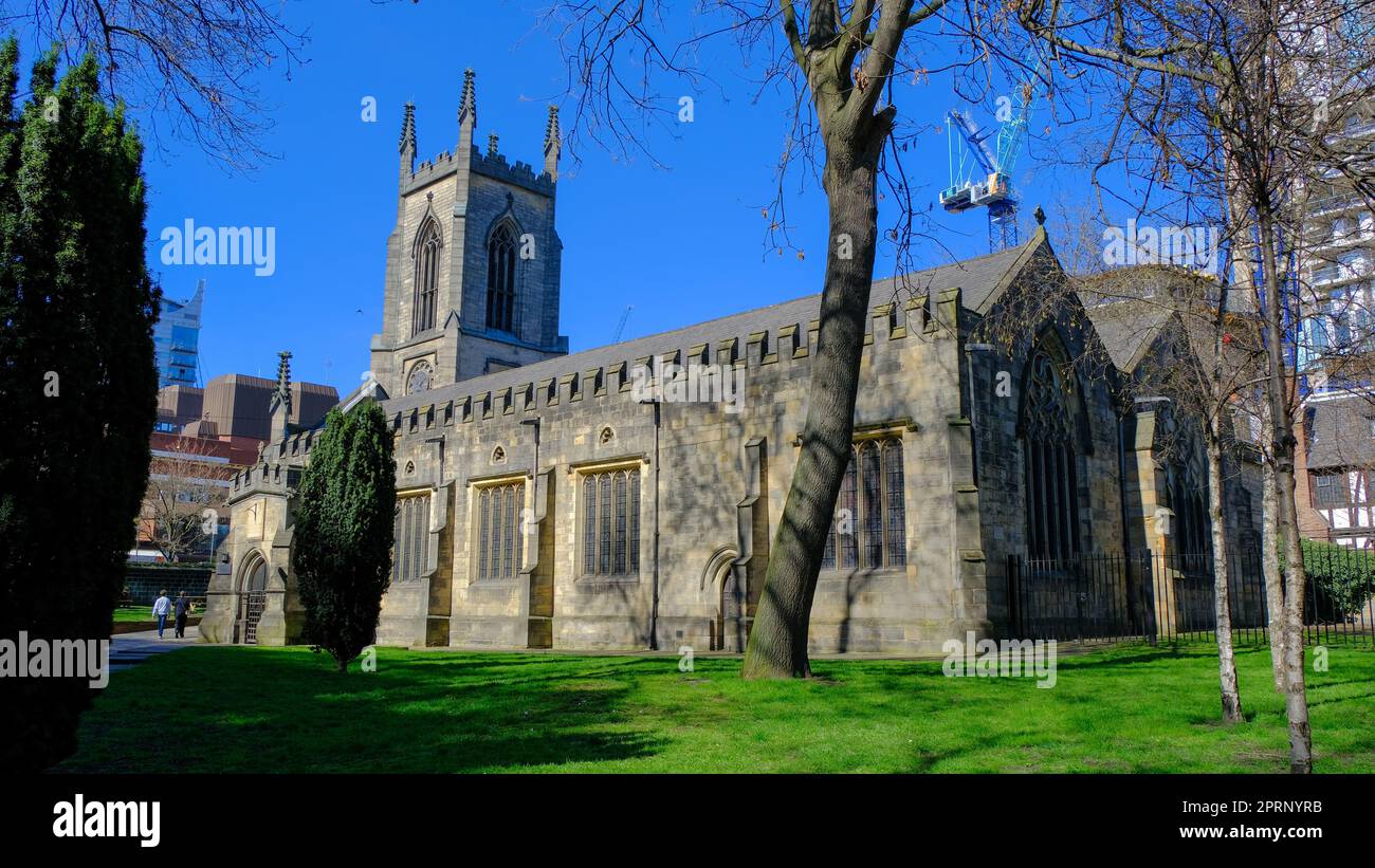 Leeds church modern architecture hi-res stock photography and images ...