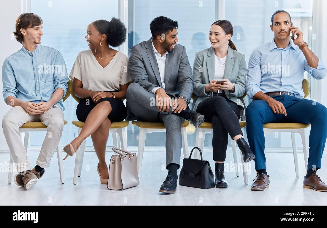 Office sitting talking relax hi-res stock photography and images - Alamy