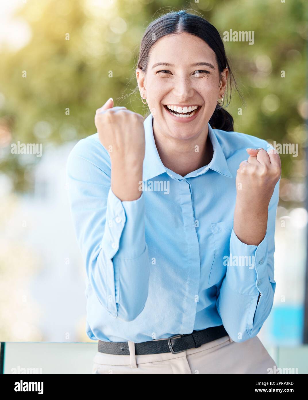 Celebrate person hi-res stock photography and images - Alamy