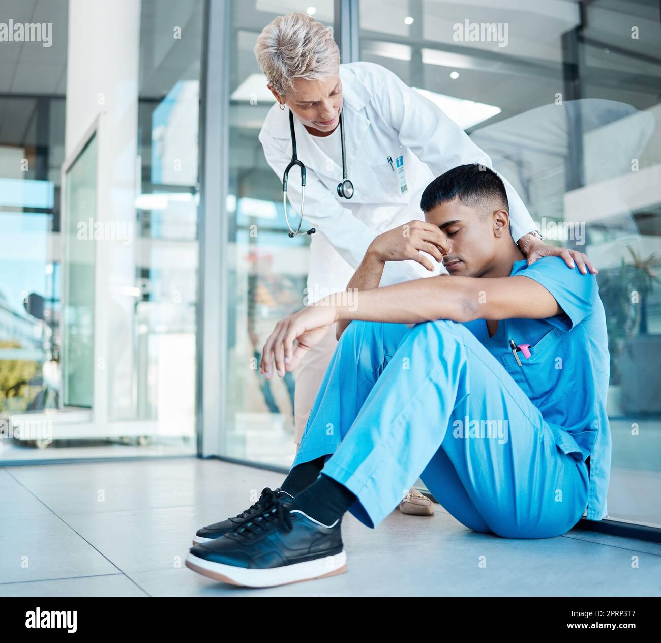 Crying woman hospital hi-res stock photography and images - Alamy