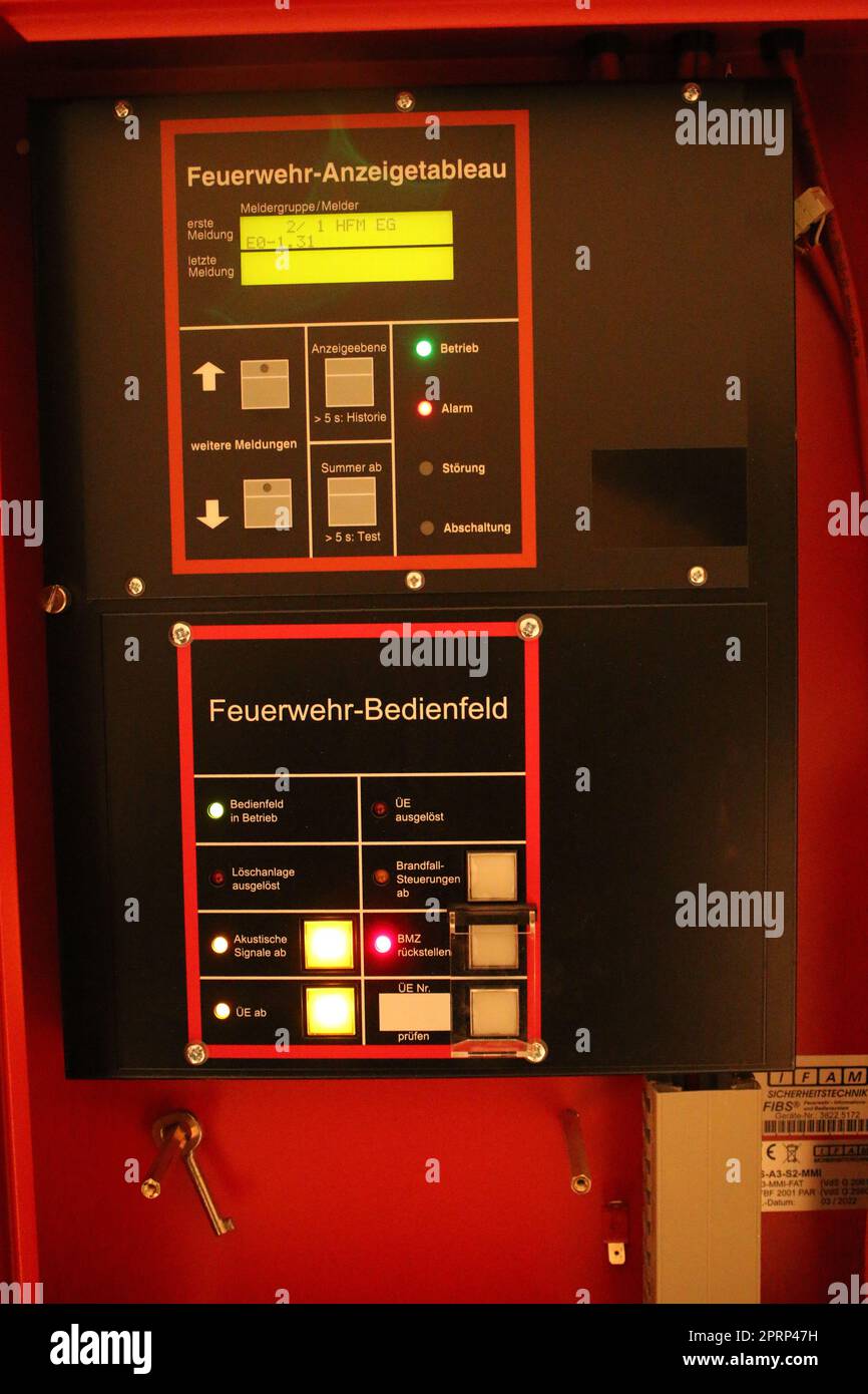 Fire rescue tools hi-res stock photography and images - Alamy