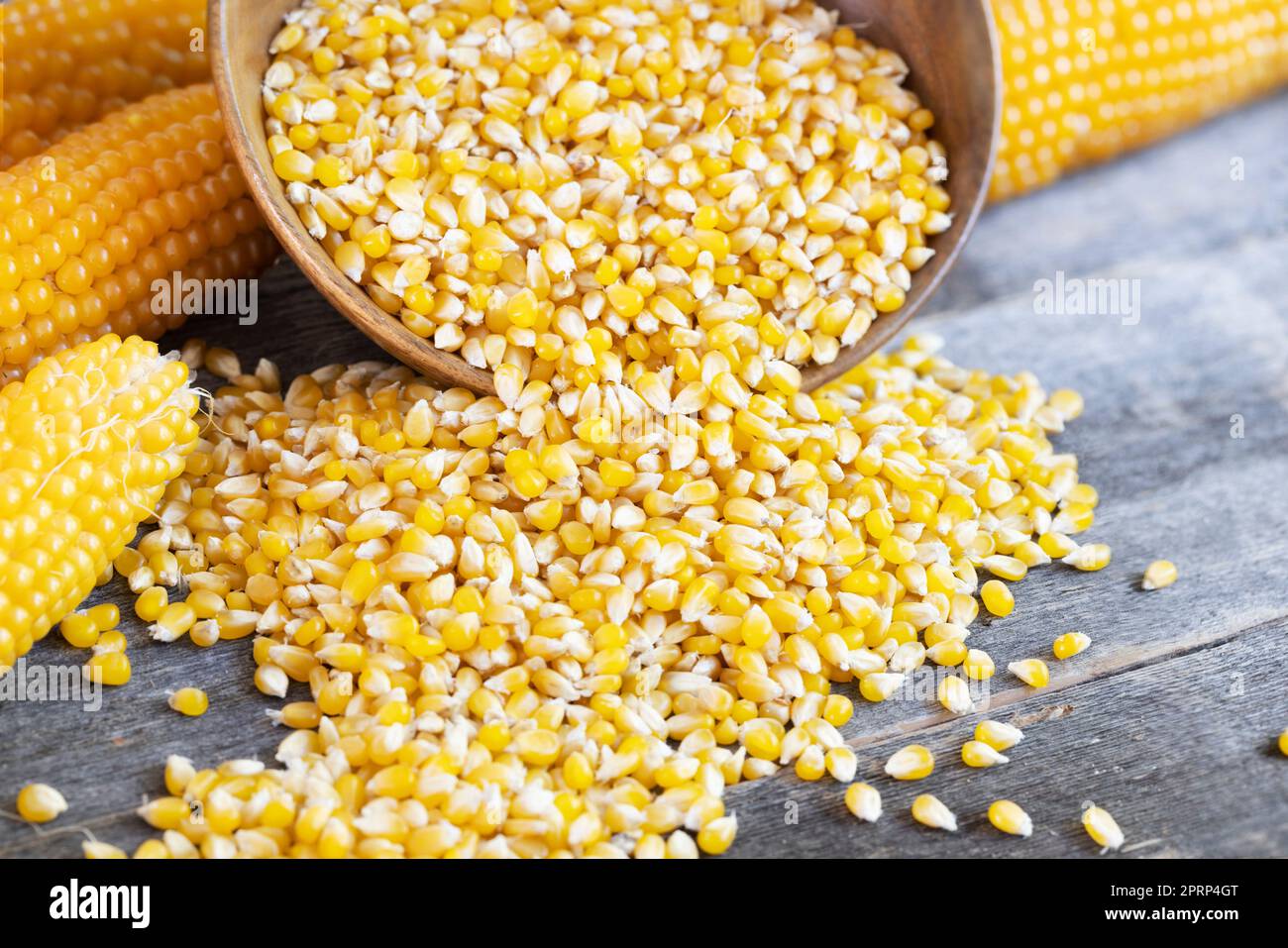 Fresh Popcorn from Cob Stock Photo - Alamy