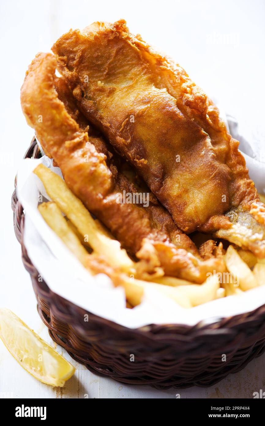 golden english fish and chips Stock Photo - Alamy