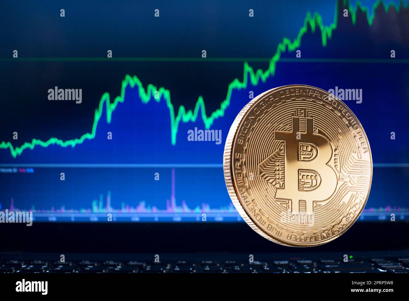 Bitcoin chart computer hi-res stock photography and images - Alamy