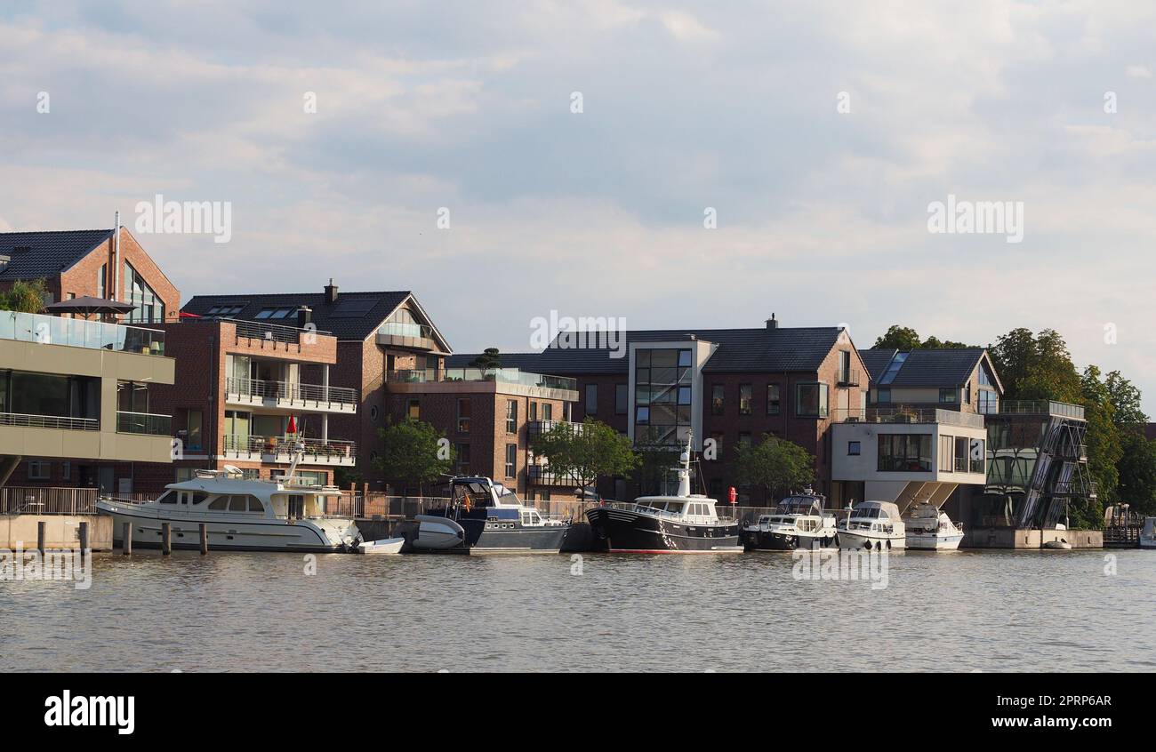 Modern residential buildings on hi-res stock photography and images - Alamy