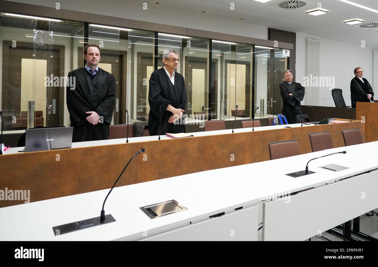 Berlin, Germany. 27th Apr, 2023. Defense attorneys Daniel Holzinger (l ...