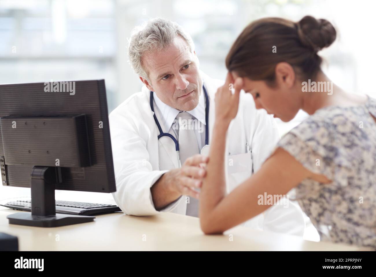 Doctor male patient question hi-res stock photography and images - Alamy