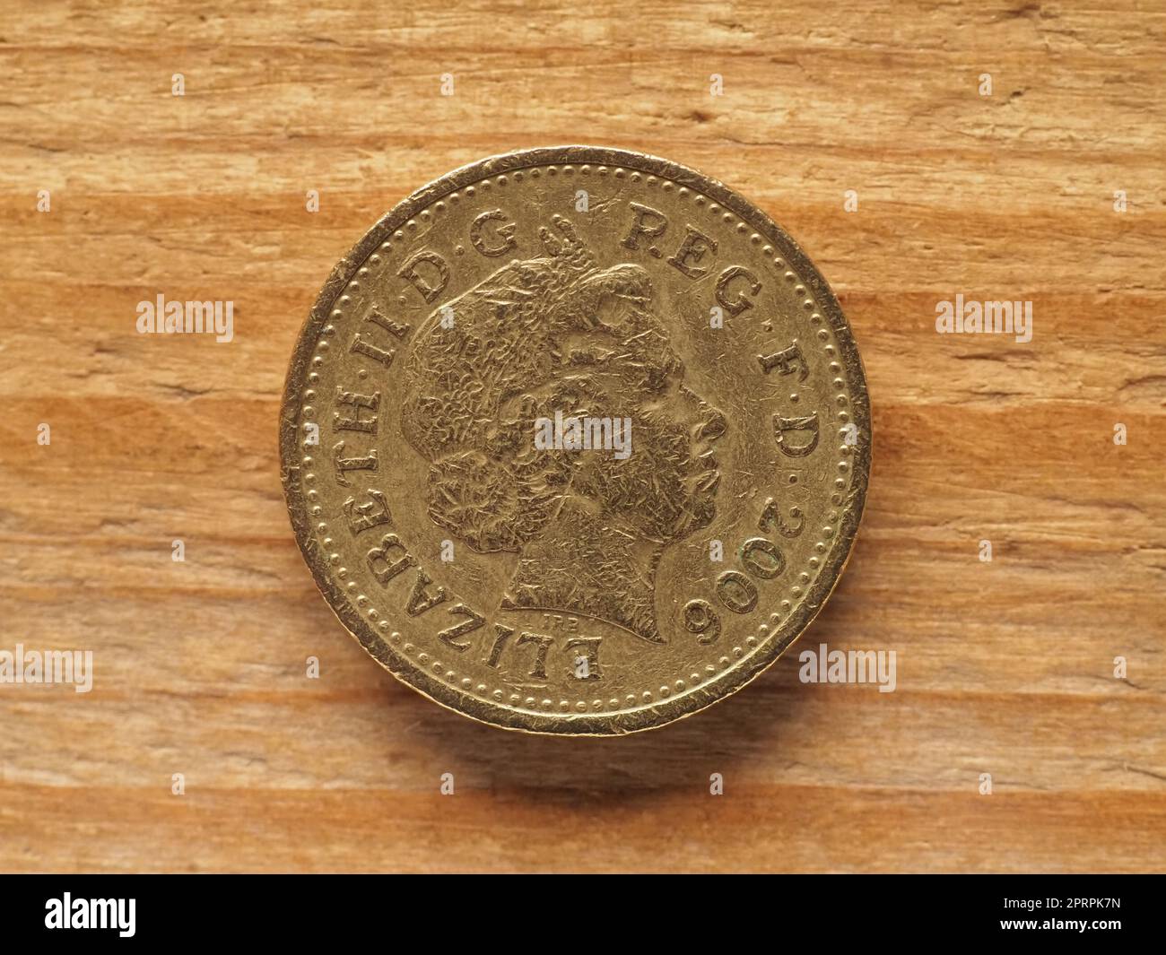 1 Pound coin, obverse side showing the Queen, currency of the UK Stock ...