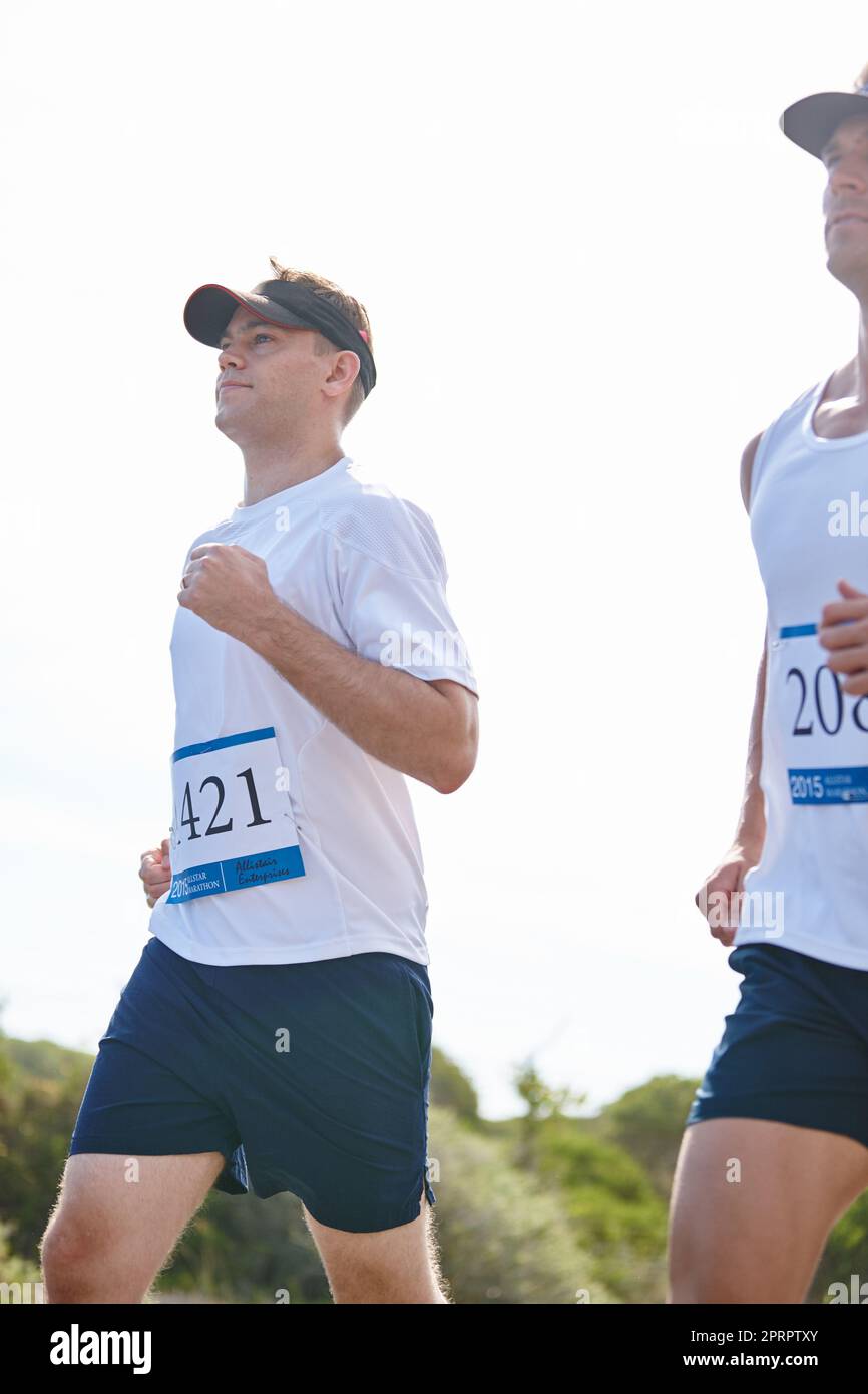 Running the marathon hi-res stock photography and images - Alamy