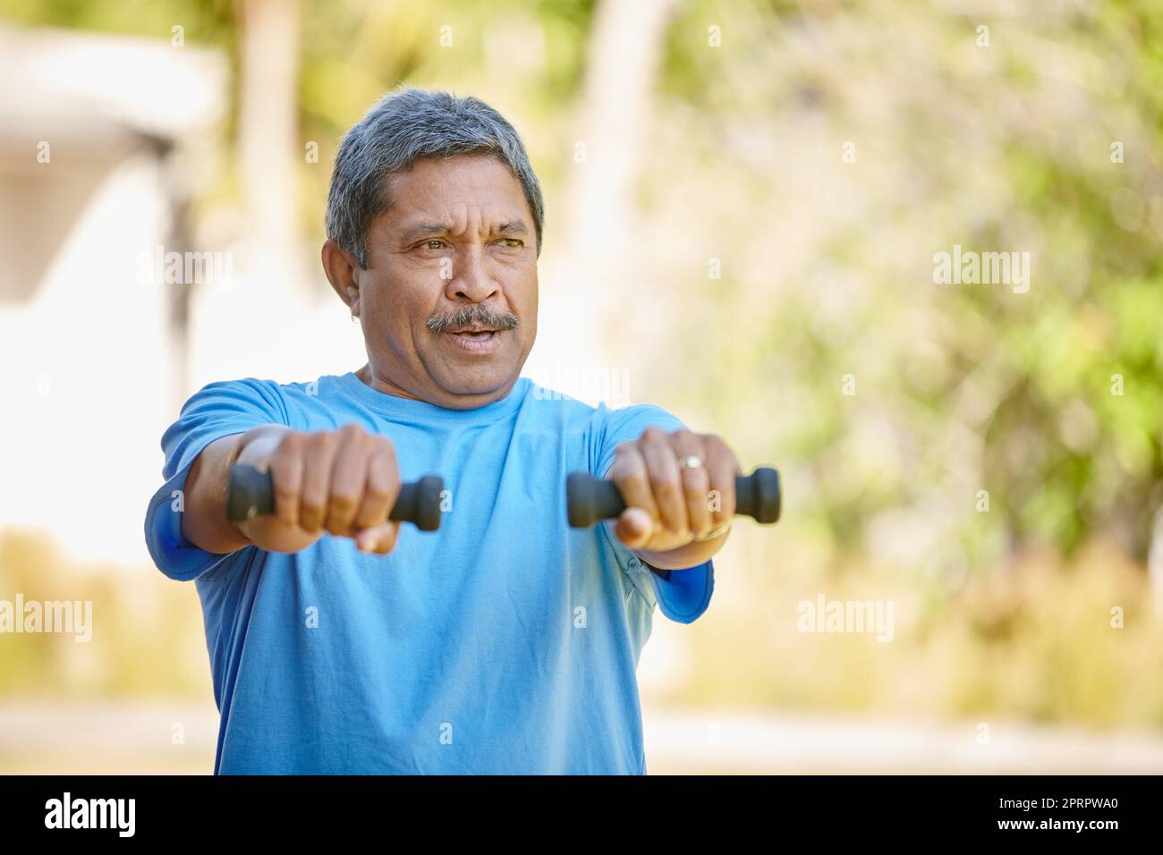 Strong lifting man hi-res stock photography and images - Alamy