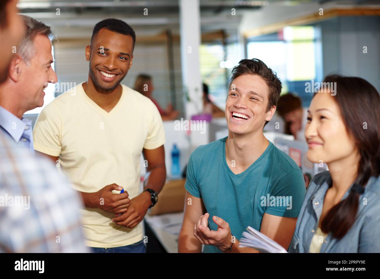 Friendly conversation hi-res stock photography and images - Alamy