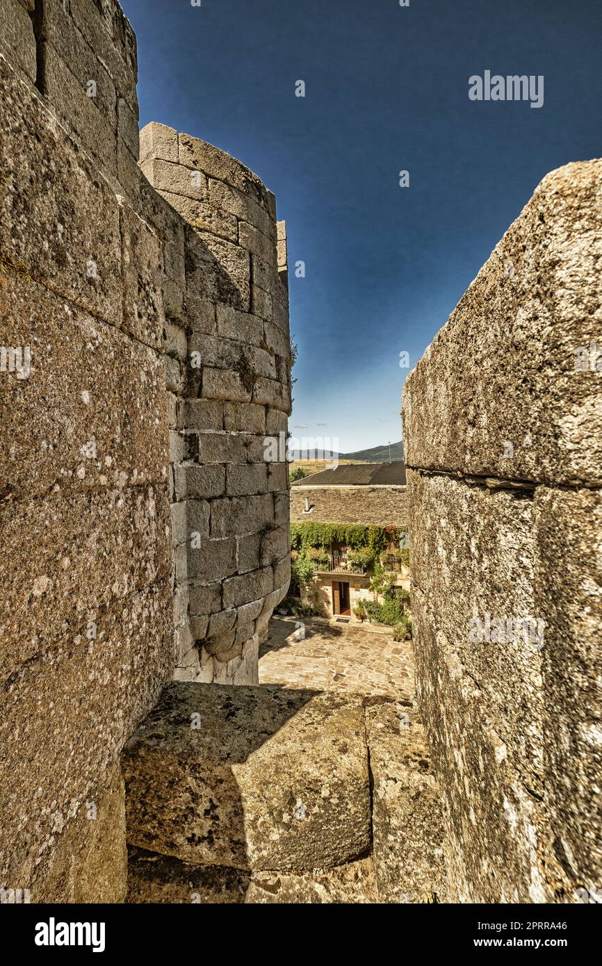 Castle-Palace of the Counts of Benavente, Castle of Puebla de Sanabria ...