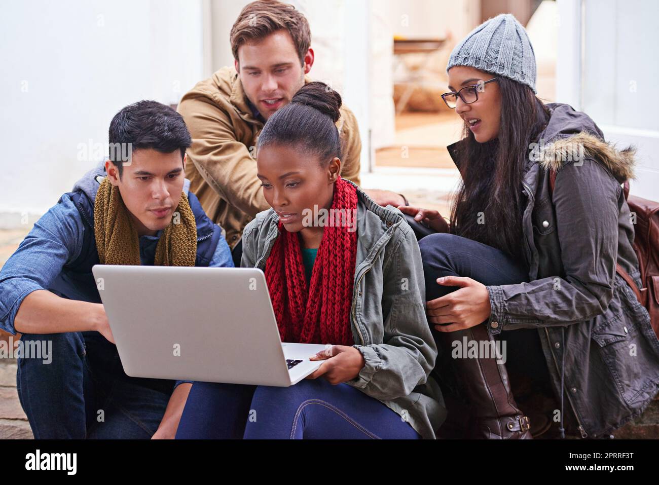 Students working project computer hi-res stock photography and images ...