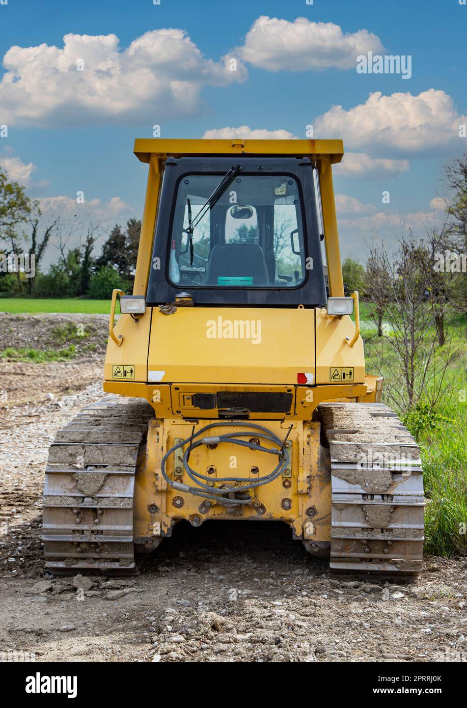 Bulldozer engine hi-res stock photography and images - Alamy