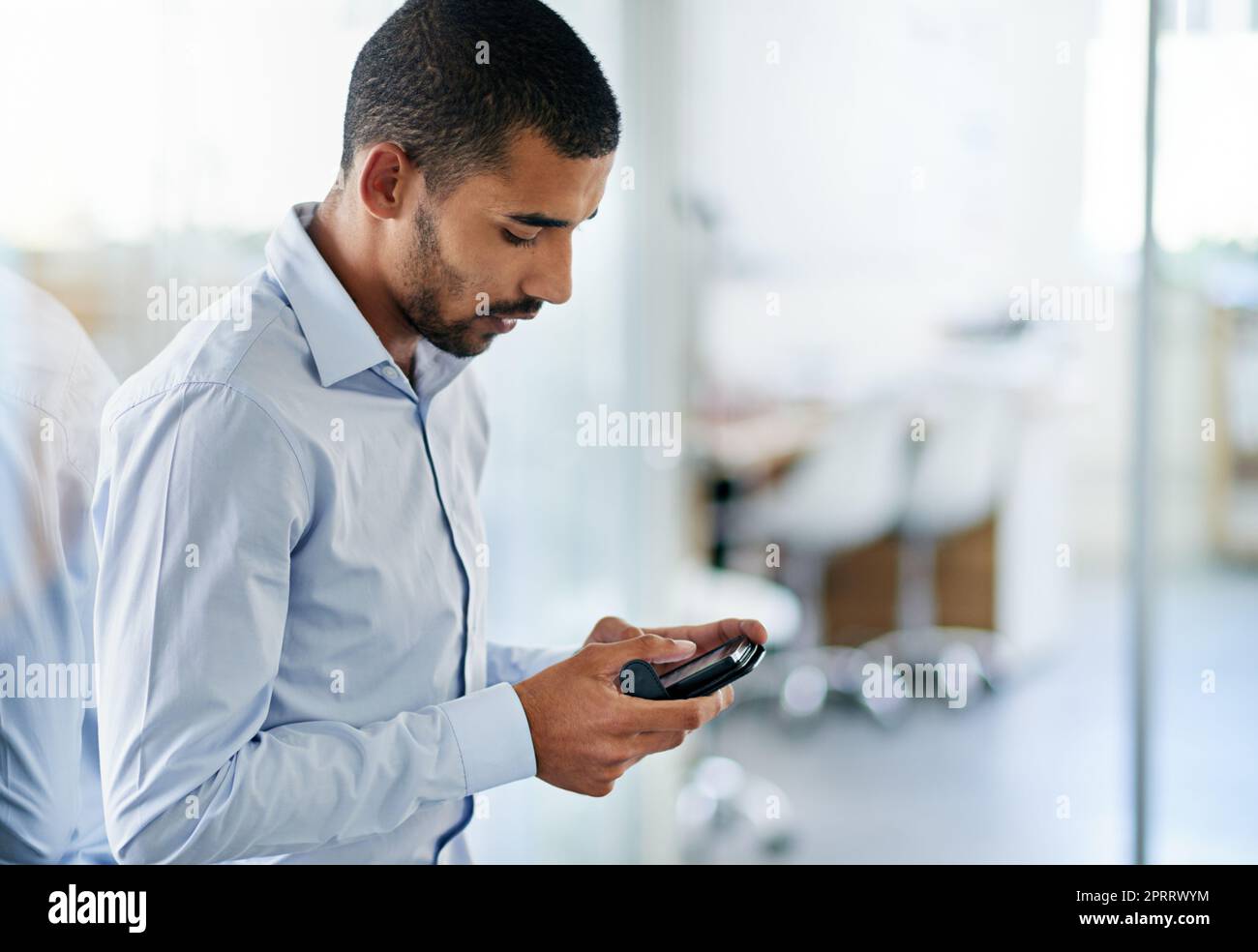 Giving a prompt hi-res stock photography and images - Alamy