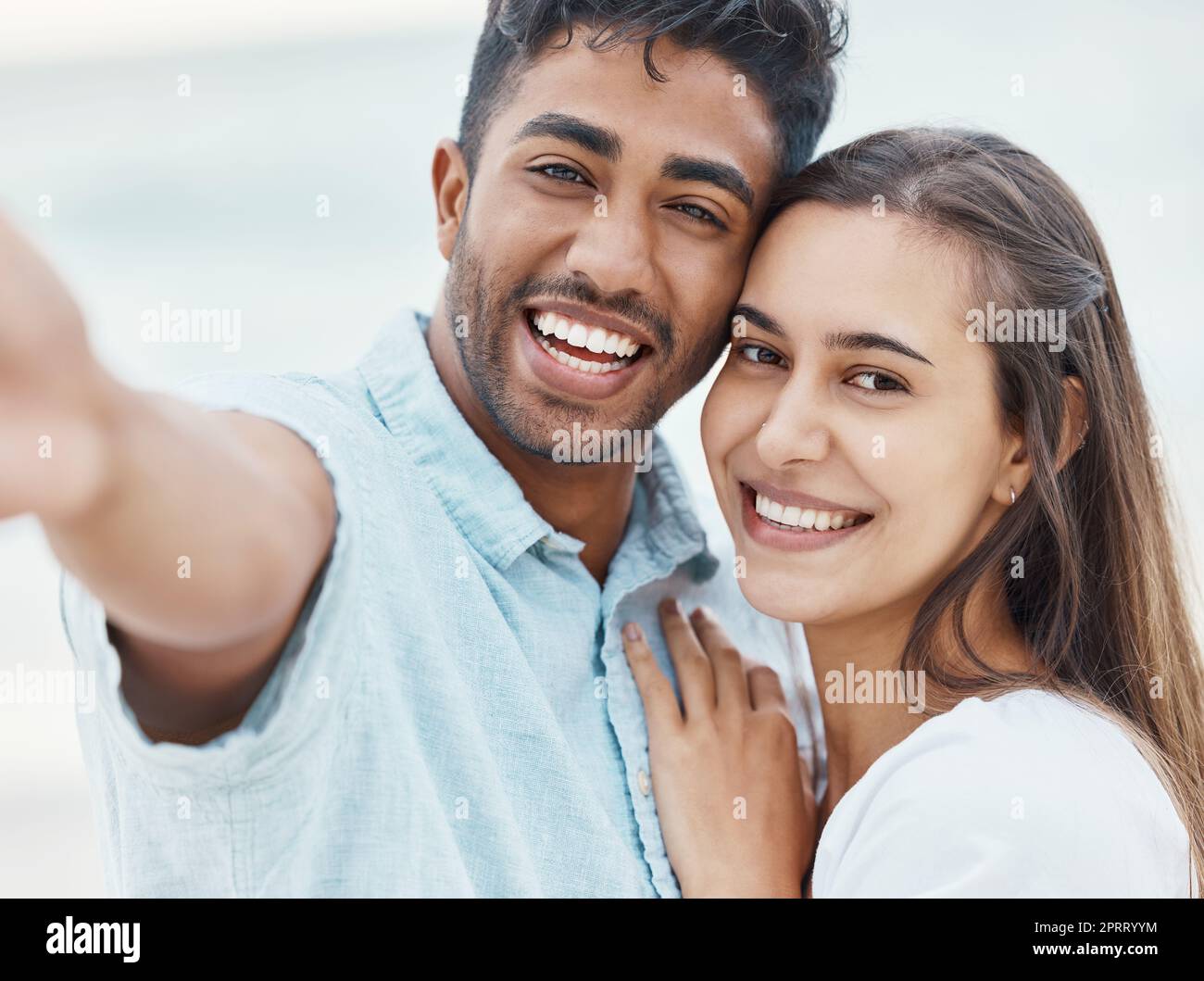 Indian happy couple portrait hi-res stock photography and images - Alamy