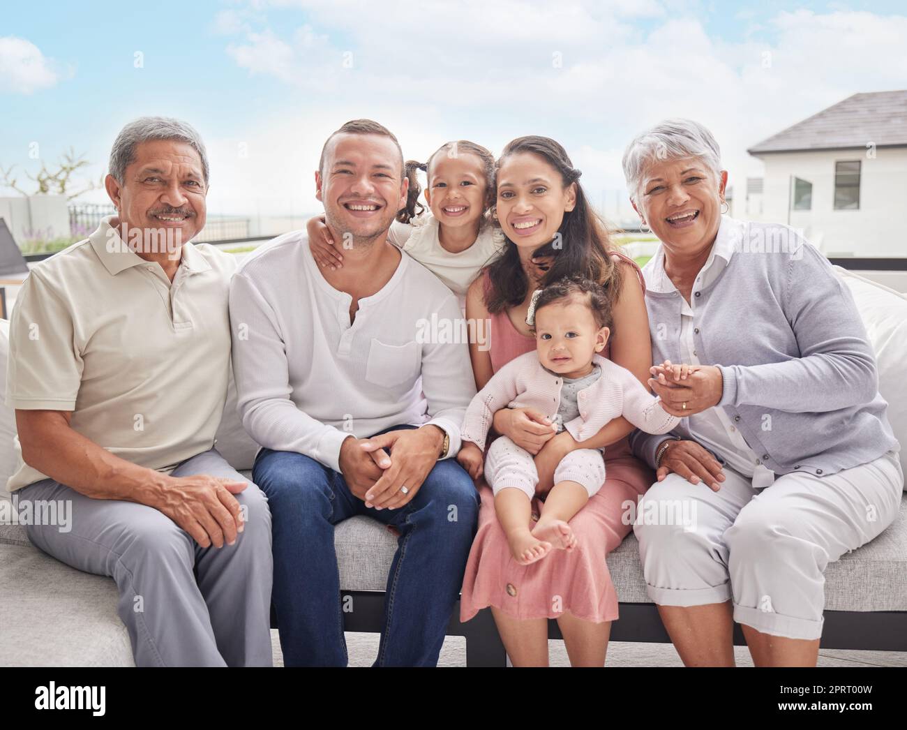 Big happy family kids grandparents hi-res stock photography and images ...