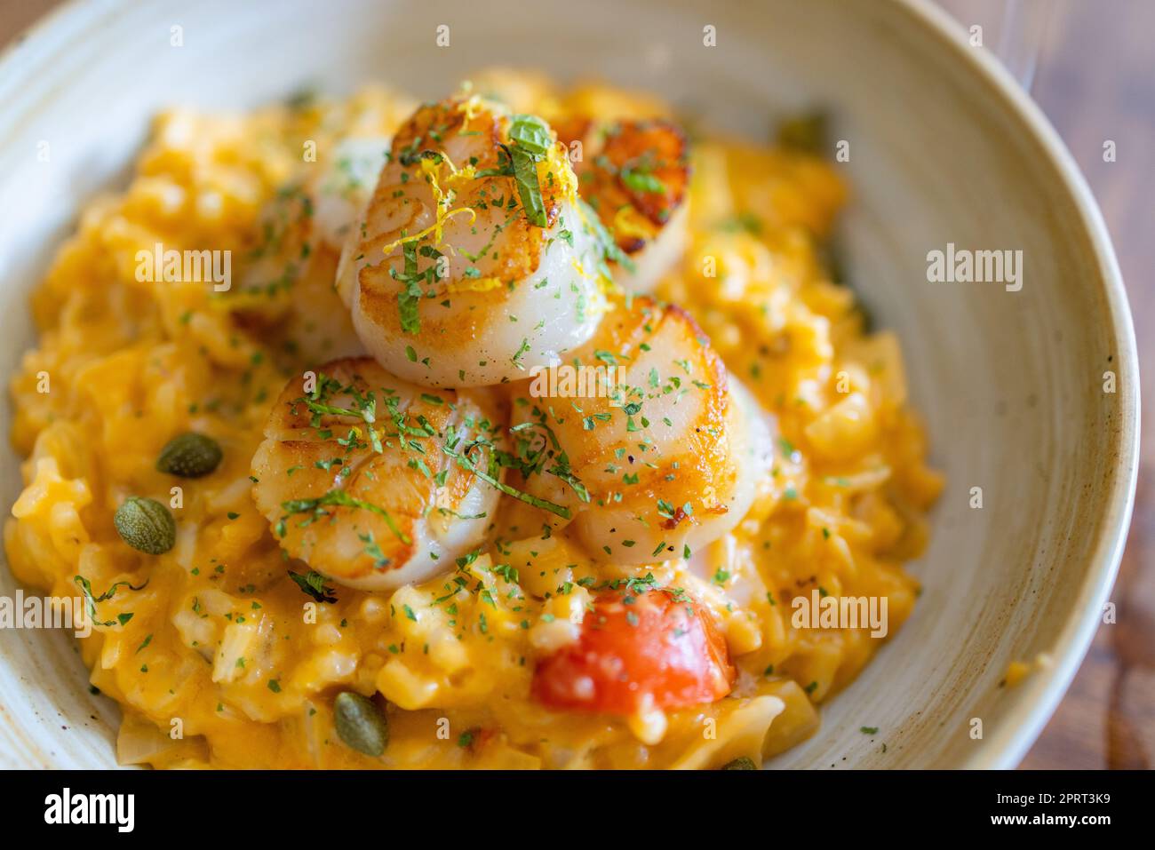 Scallop cream soup hi-res stock photography and images - Alamy
