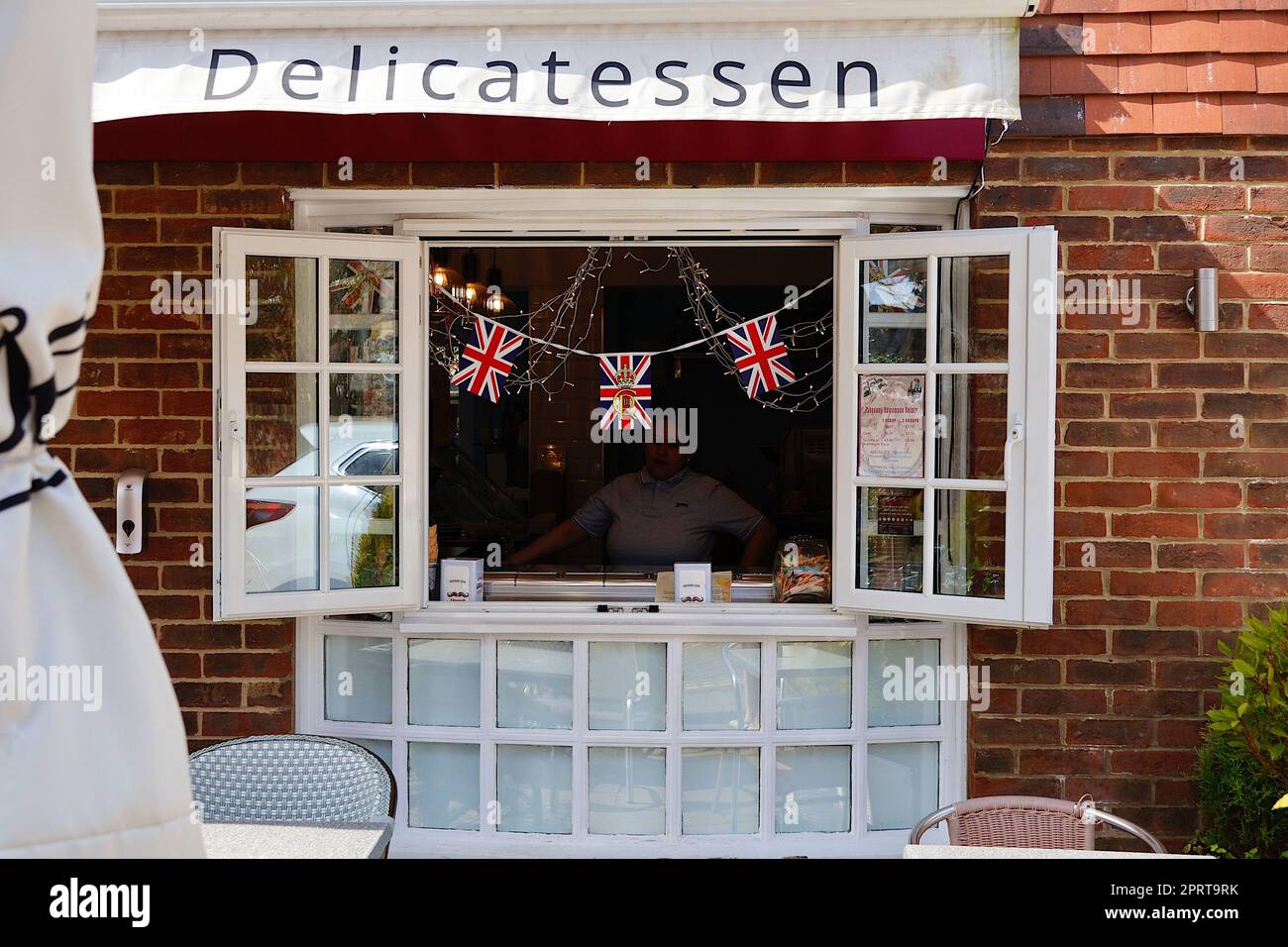 Tenterden, Kent, UK. 27 April, 2023. Local businesses prepare for the ...