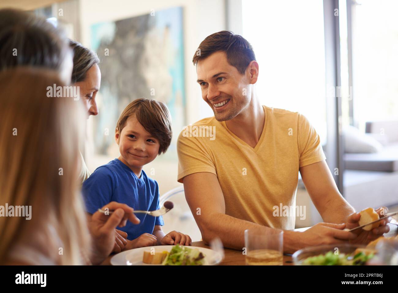 Family supper hi-res stock photography and images - Alamy