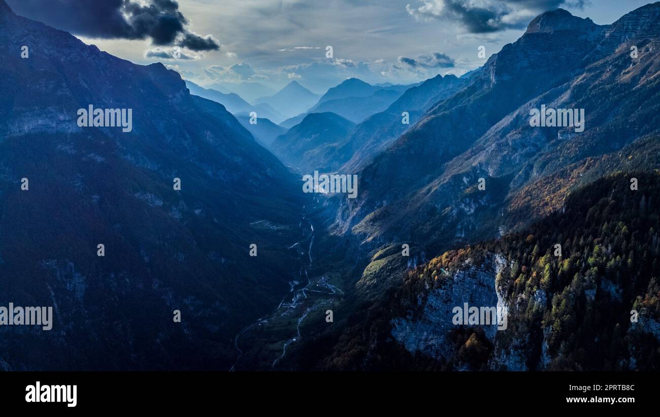 Autumn on the Montasio plateau. Crowned by mountains and colors Stock ...