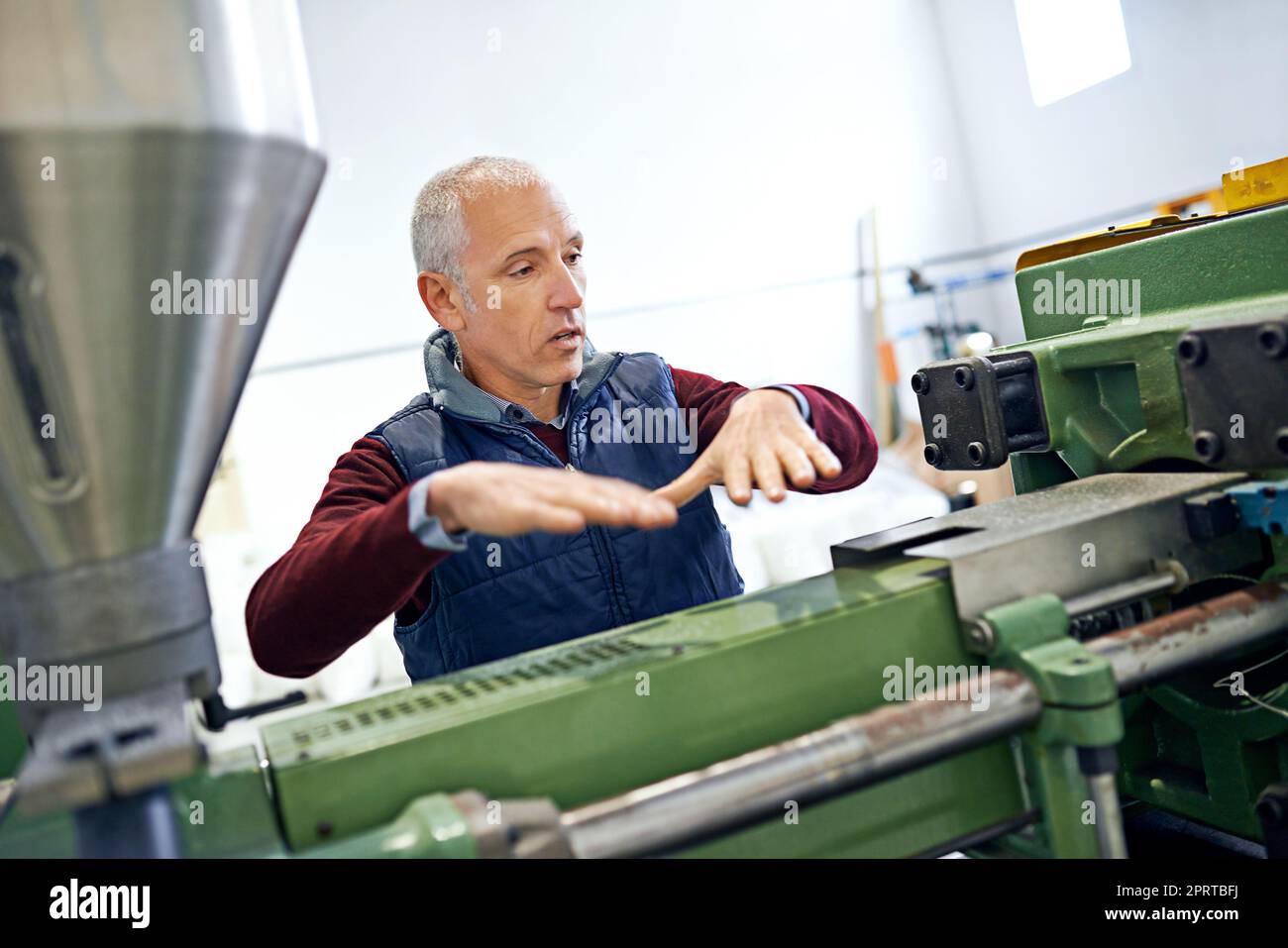 Running smoothly hi-res stock photography and images - Alamy