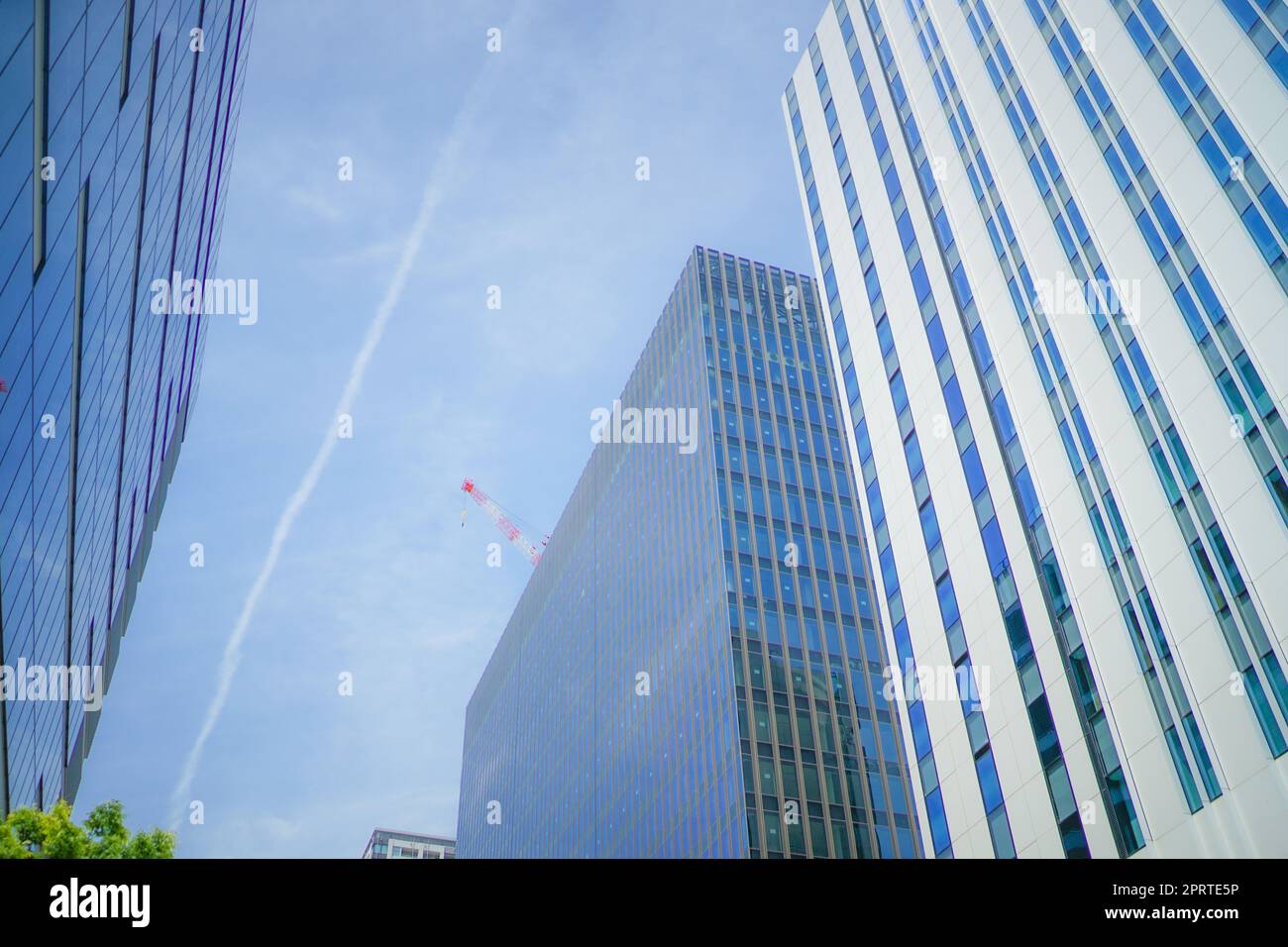Group at the sky hi-res stock photography and images - Alamy