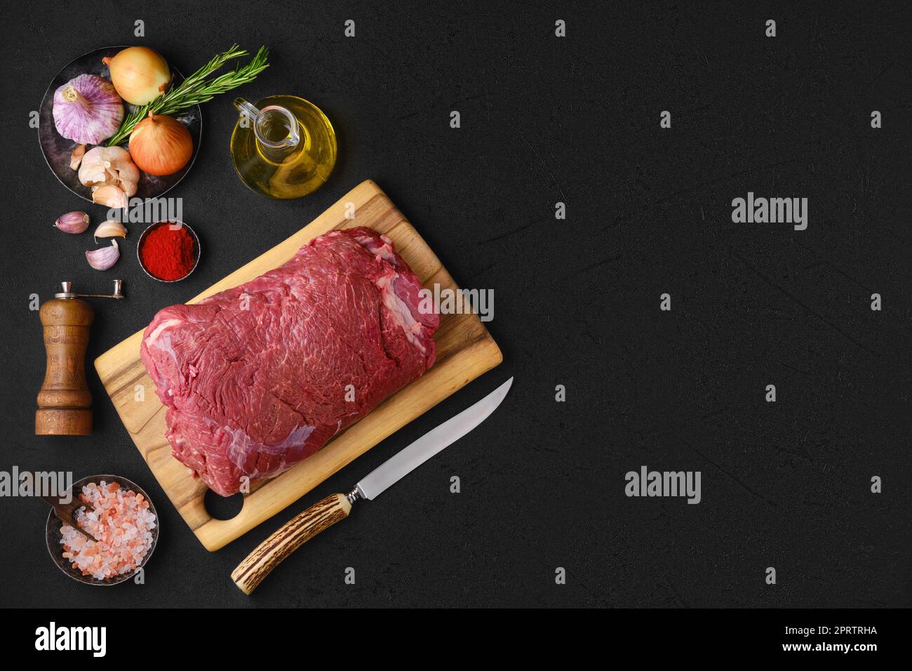 Overhead view of raw chuck eye roast ready for cooking Stock Photo - Alamy