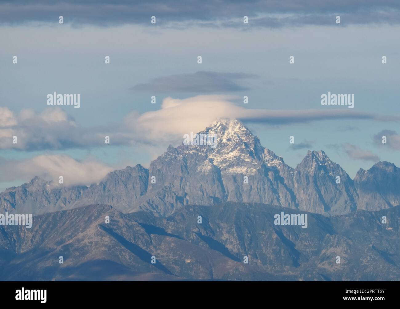 Monviso skyline hi-res stock photography and images - Alamy