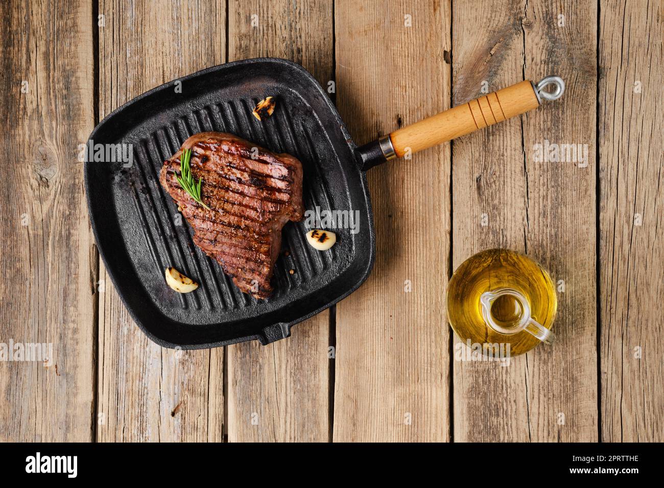 Overhead grill hi-res stock photography and images - Alamy