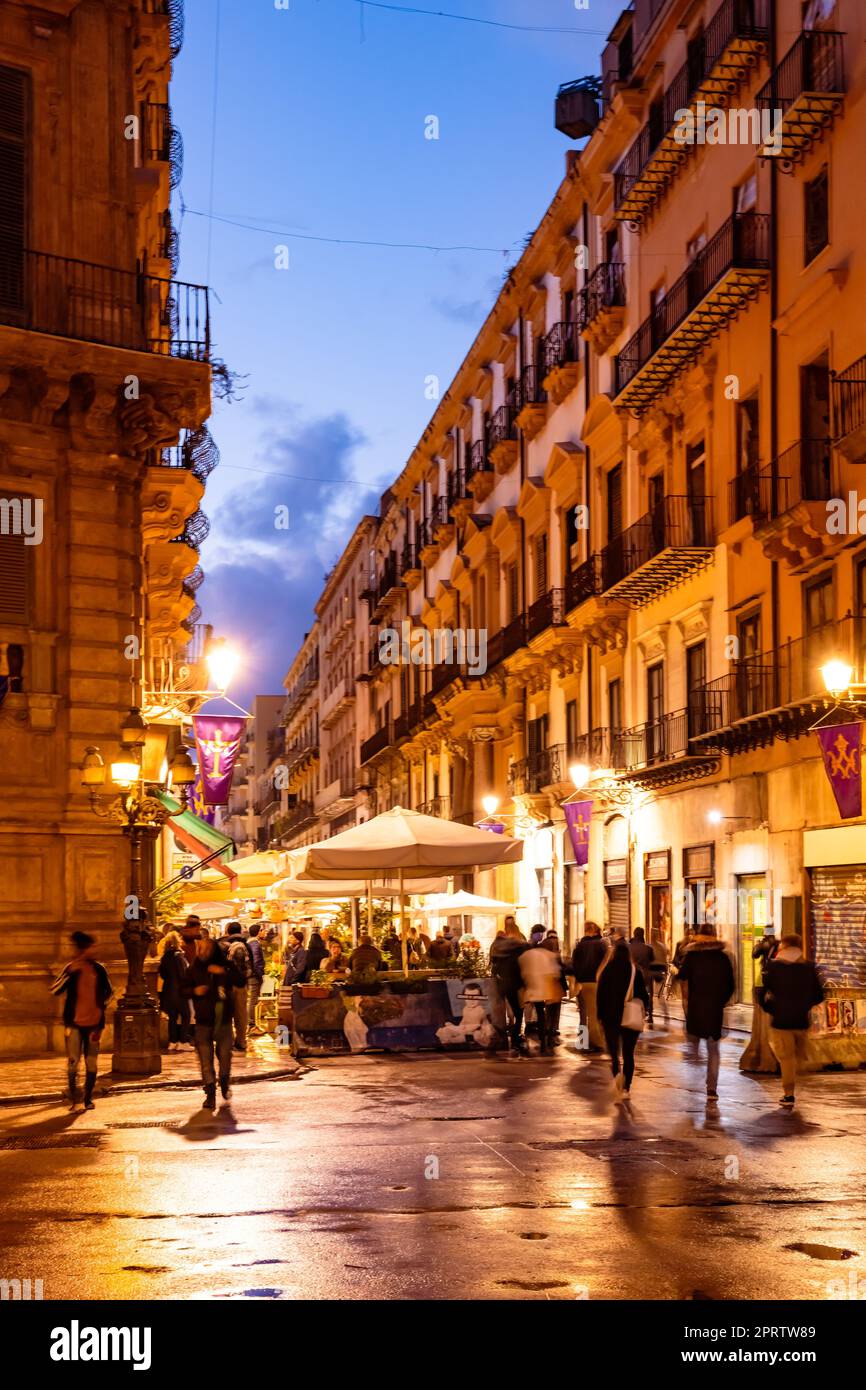 Evening twilight at the famous crossroads Quattro Canti in historic ...