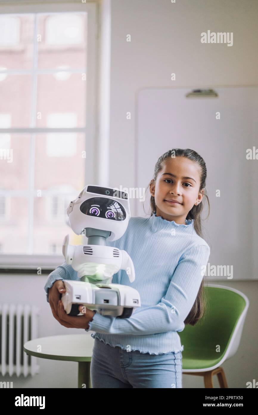 Social robotics hi-res stock photography and images - Alamy