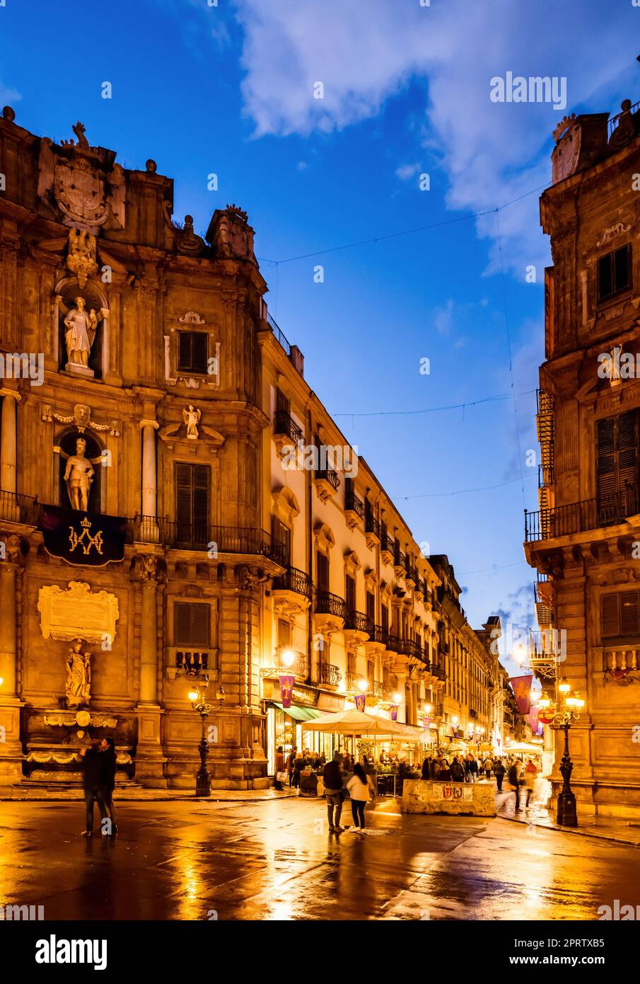 Palermo sicily historic city center hi-res stock photography and images ...