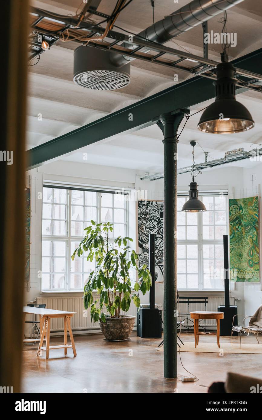 Modern office interior colour hi-res stock photography and images - Alamy