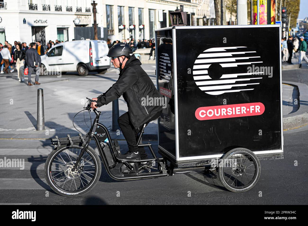 Coursier fr hi-res stock photography and images - Alamy