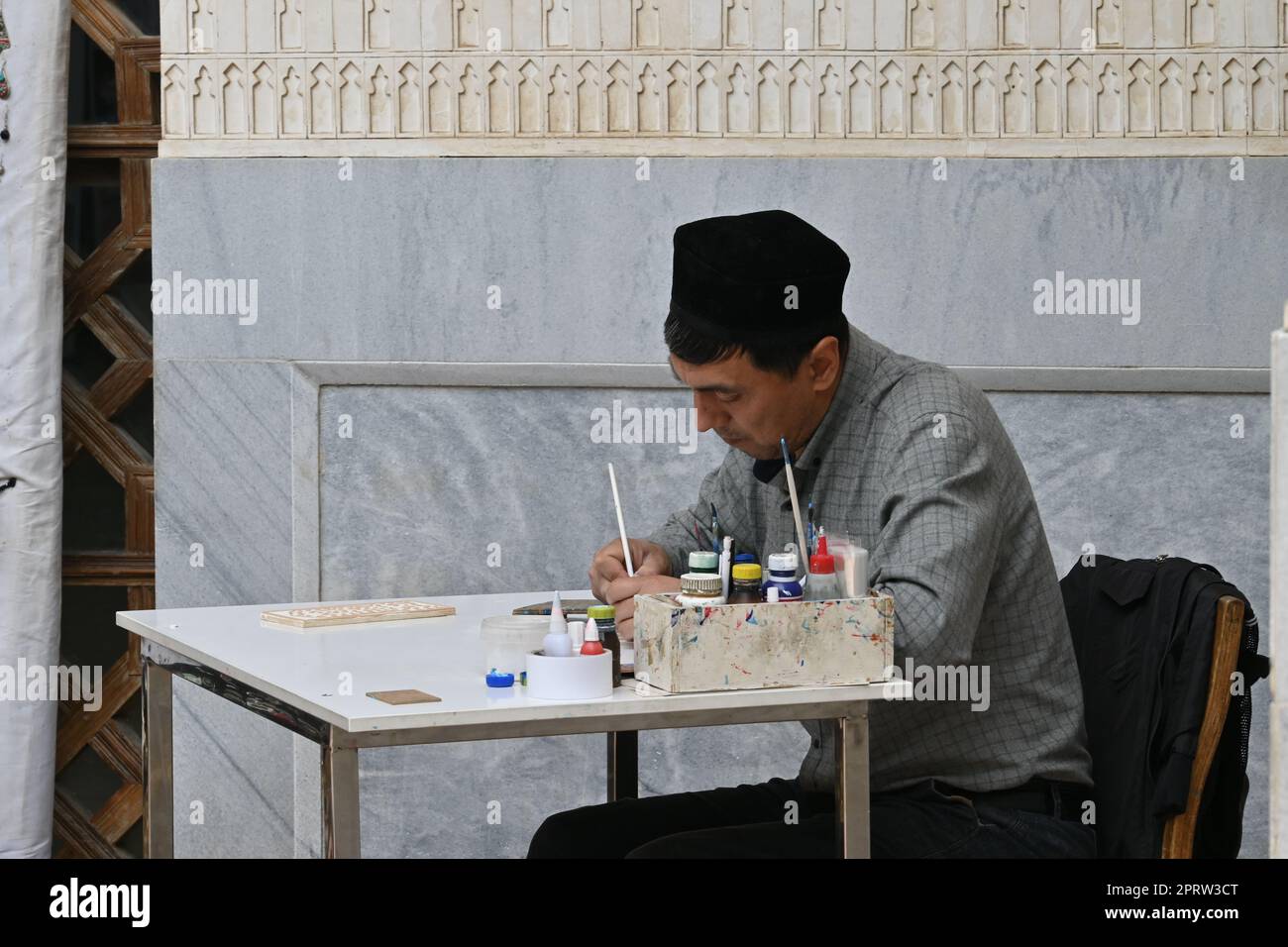 Uzbek art craft hi-res stock photography and images - Alamy