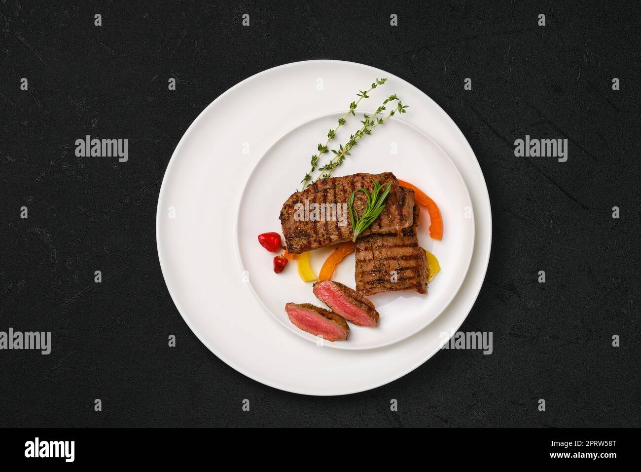 Juicy grilled meat slices hi-res stock photography and images - Alamy