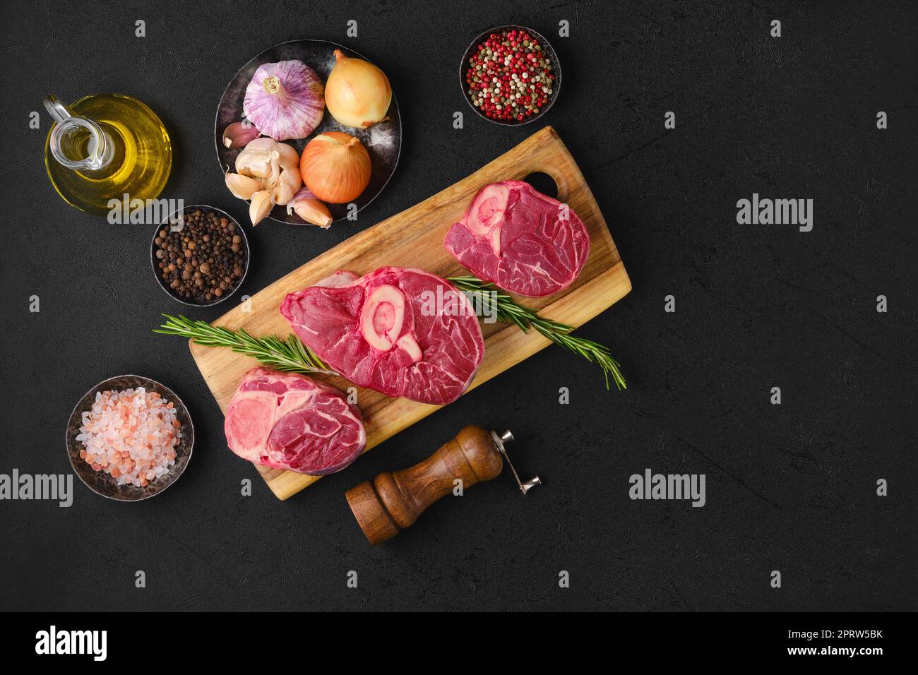 Overhead view of raw beef ossobuco ready for cooking Stock Photo - Alamy