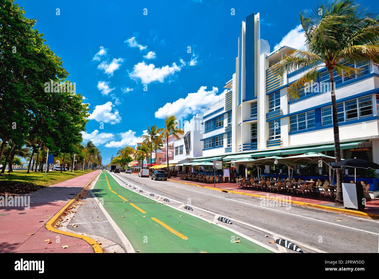 Miami South Beach Ocean Drive colorful Art Deco street architecture ...