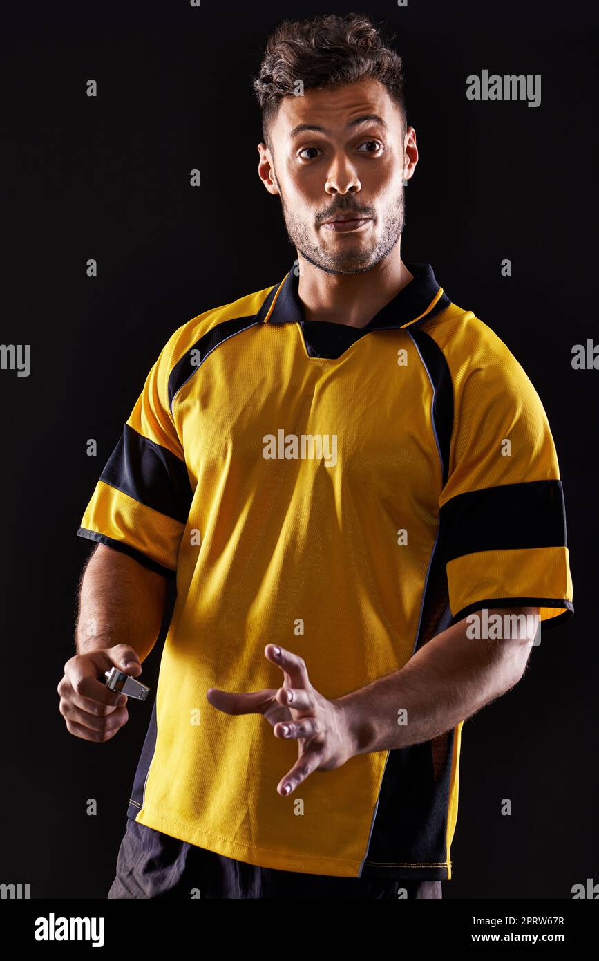 Soccer referee black hi-res stock photography and images - Alamy