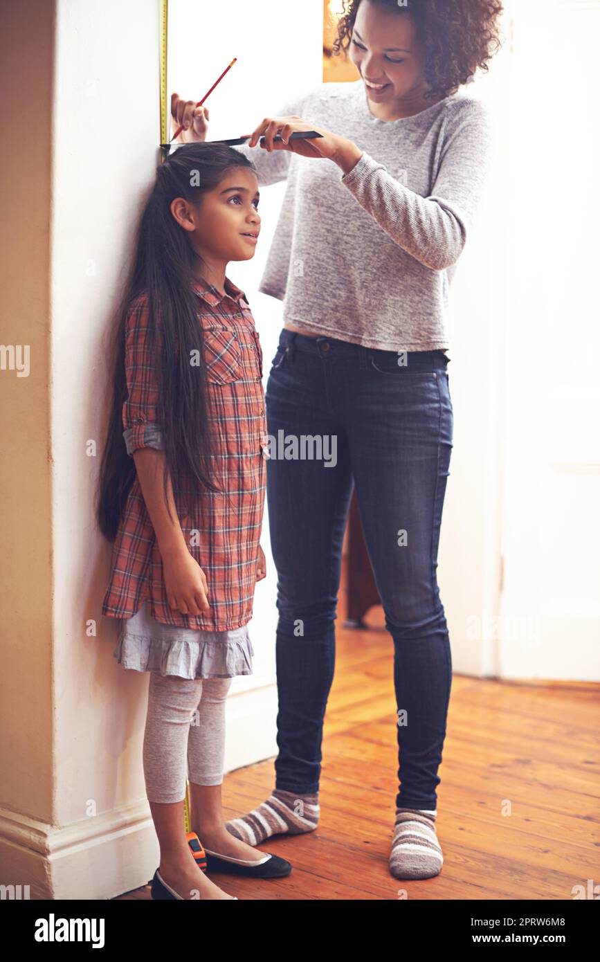 Tall kids hi-res stock photography and images - Alamy