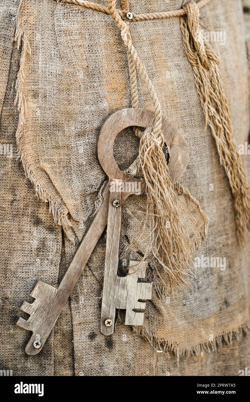 Many house keys hanging hi-res stock photography and images - Alamy