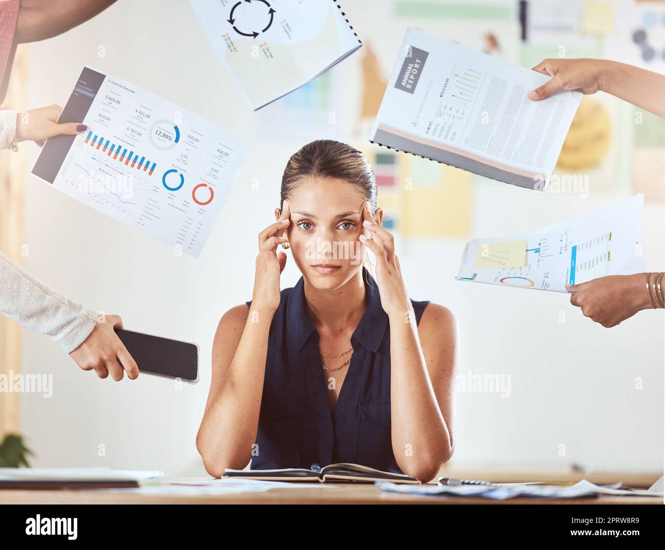 Woman multitask anxious hi-res stock photography and images - Alamy