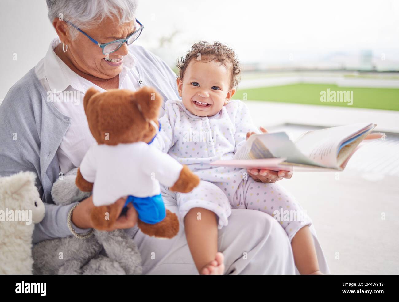 Grandma bear hi-res stock photography and images - Alamy